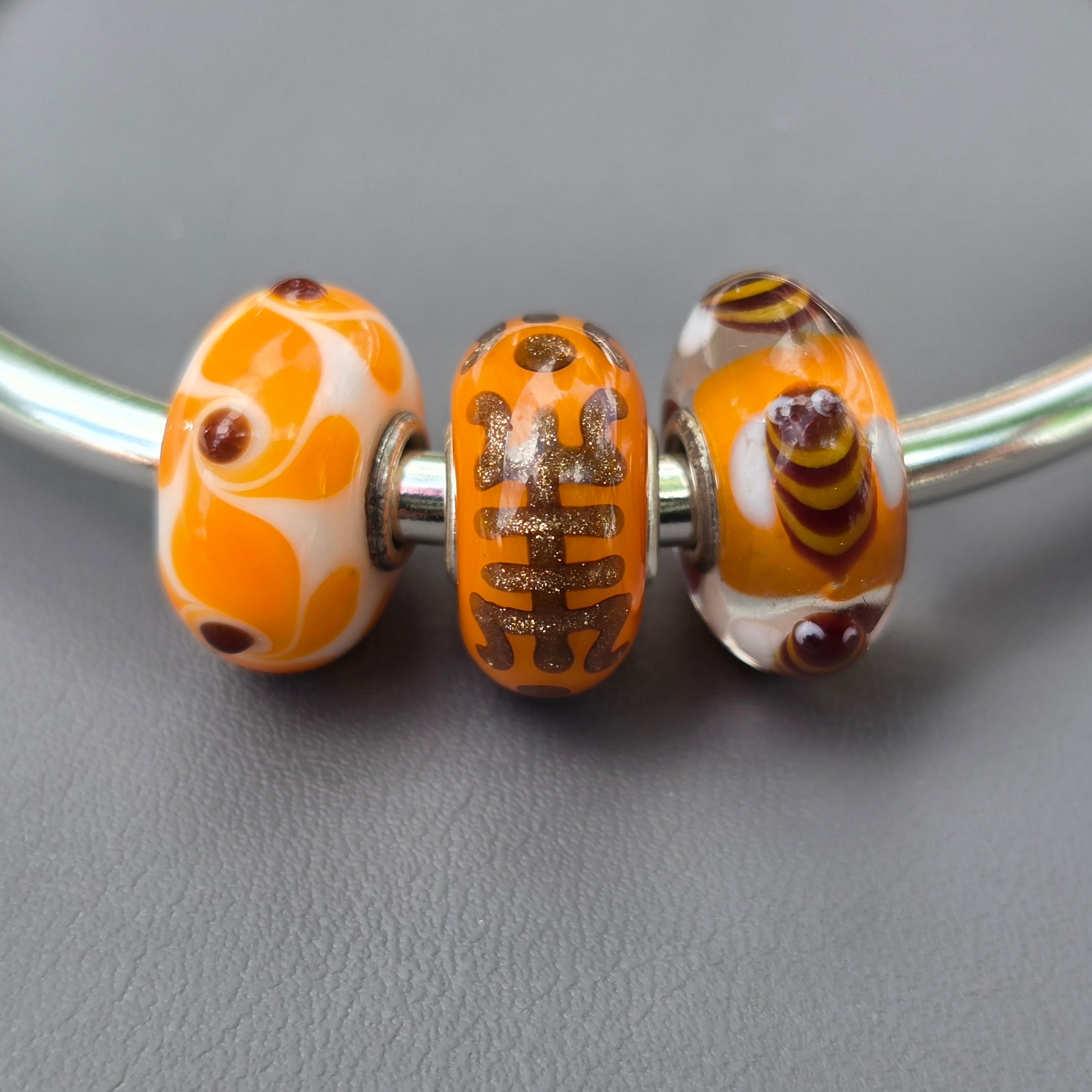 Buzzing Bees Unique Trio – Trollbeads